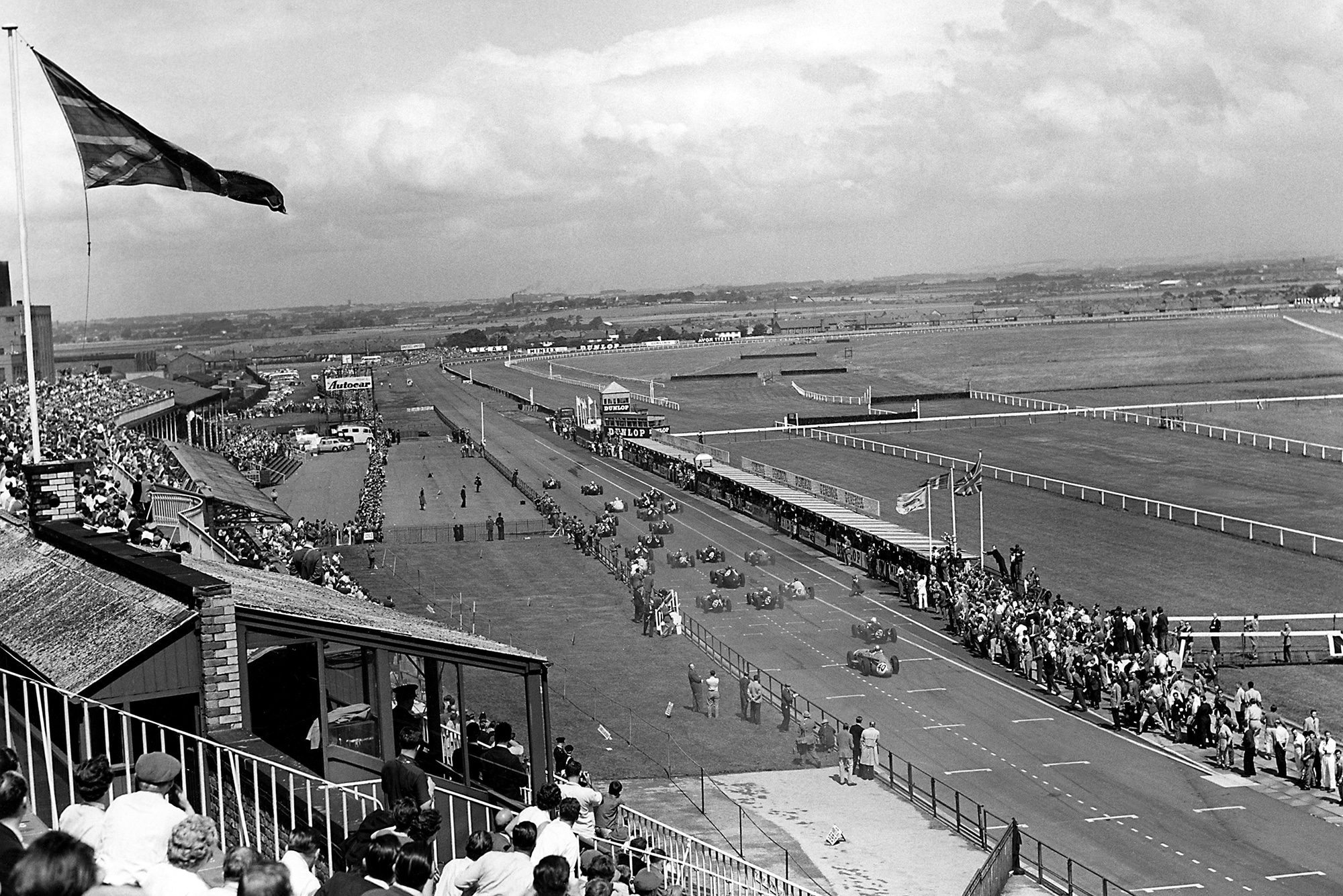 1959 British Grand Prix race report - A walk-over for British cars ...