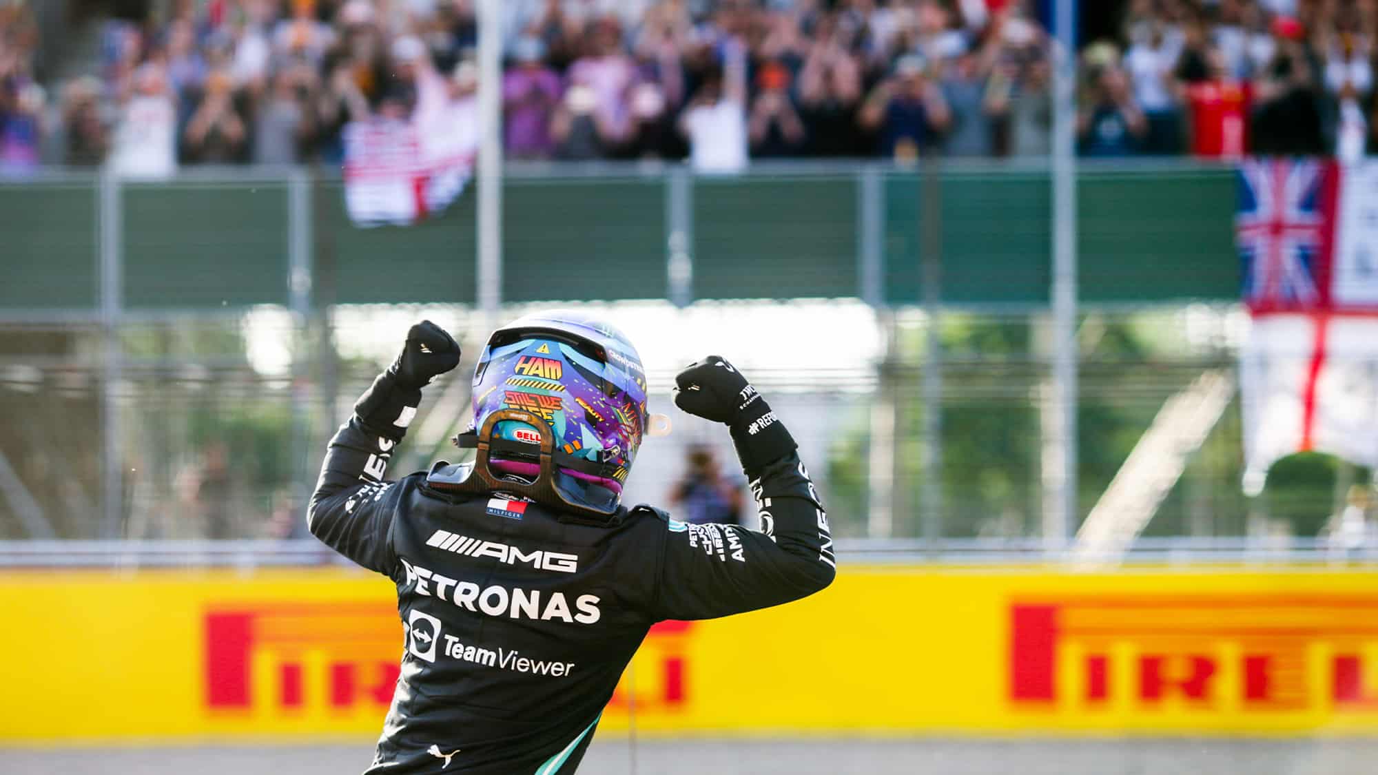 Hamilton credits Silverstone crowd for qualifying result — he starts ...